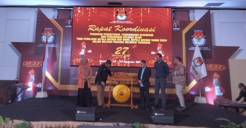 Jelang Pilkada 2024, Ketua KPU Sultra Gelar Rakor Persiapan Pendaftaran Pemeriksaan Kesehatan ...